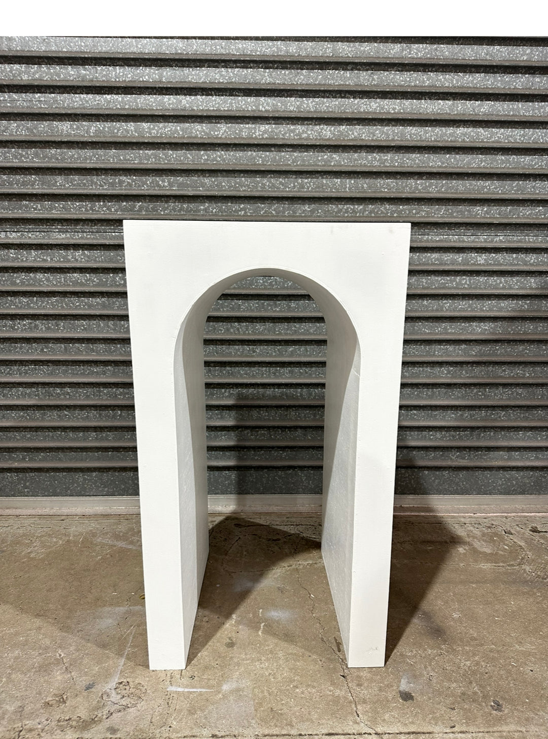 Arch white plinth – Arabella Events