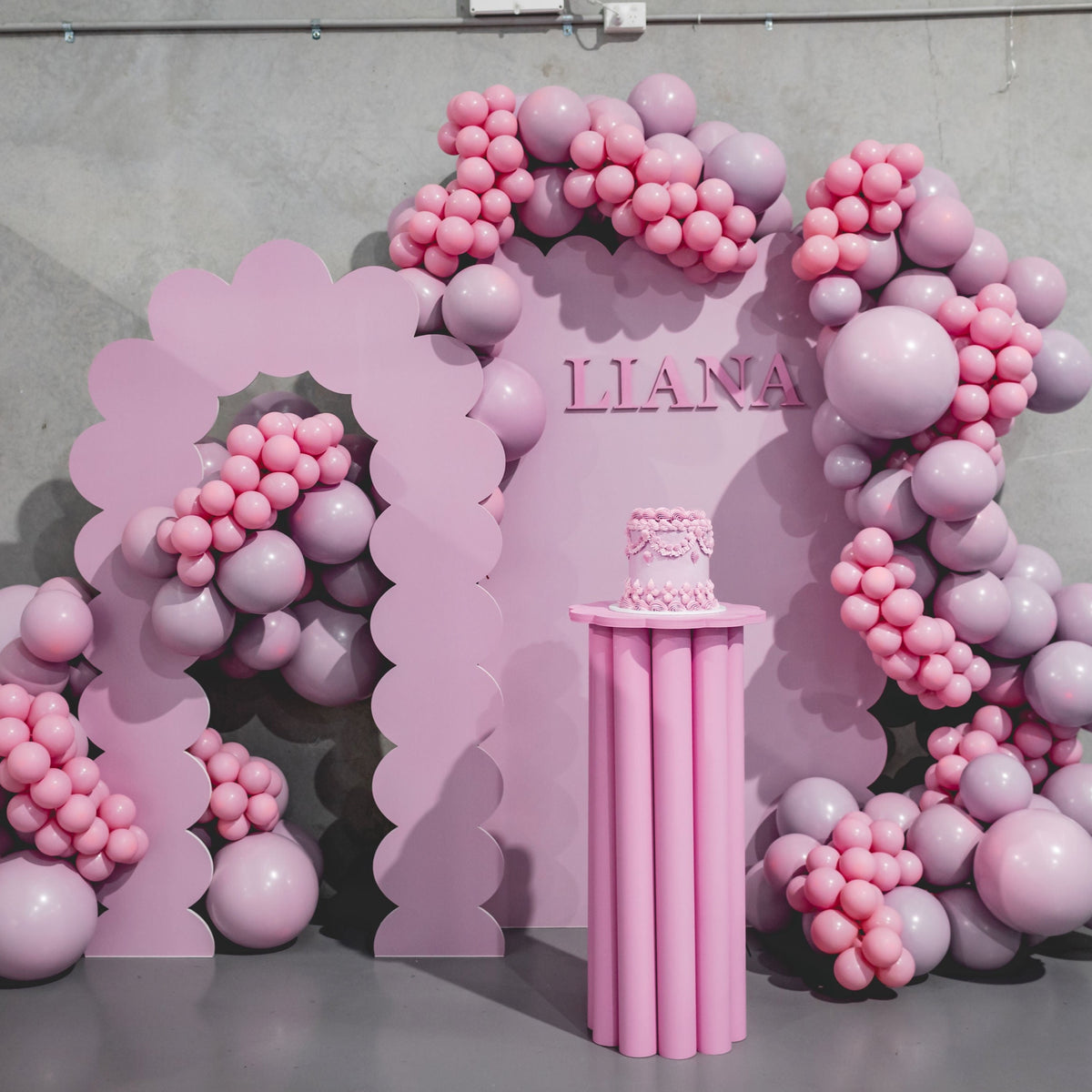 Scalloped Backdrops – Arabella Events